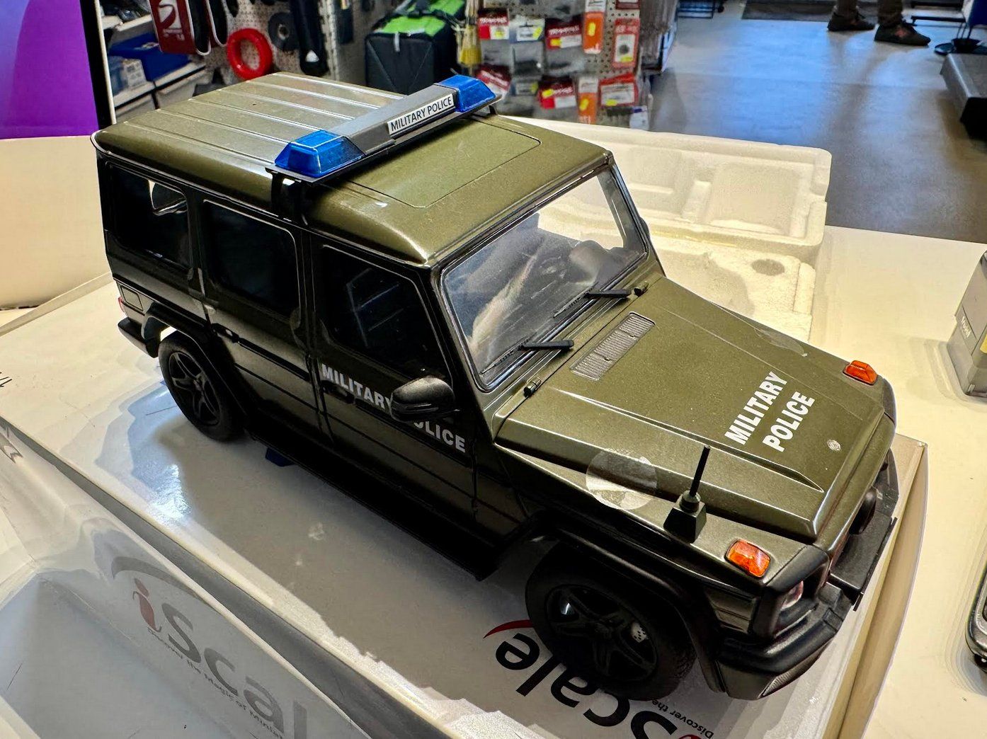 Mercedes-Benz G-Class (W463) 2015 la police militaire 1:18 (Gebraucht ...