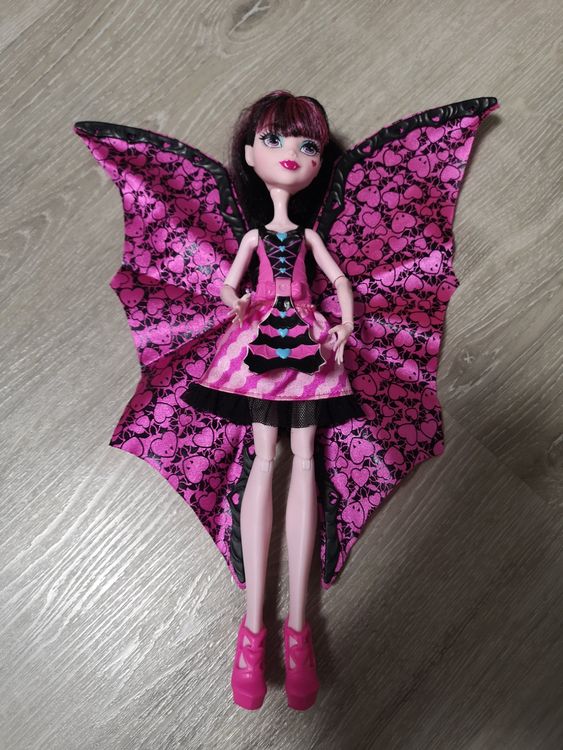 Monster high Draculaura Laura mit Flügel (Gebraucht) in für CHF 20 ...