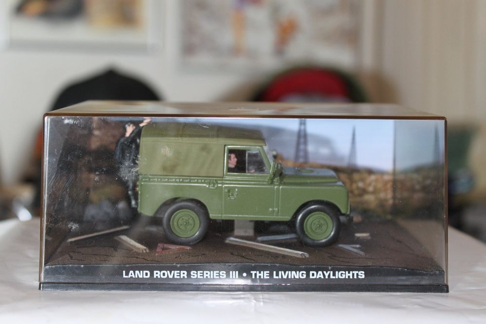 James Bond 007 - Land Rover Serie III - The living daylights | Kaufen ...