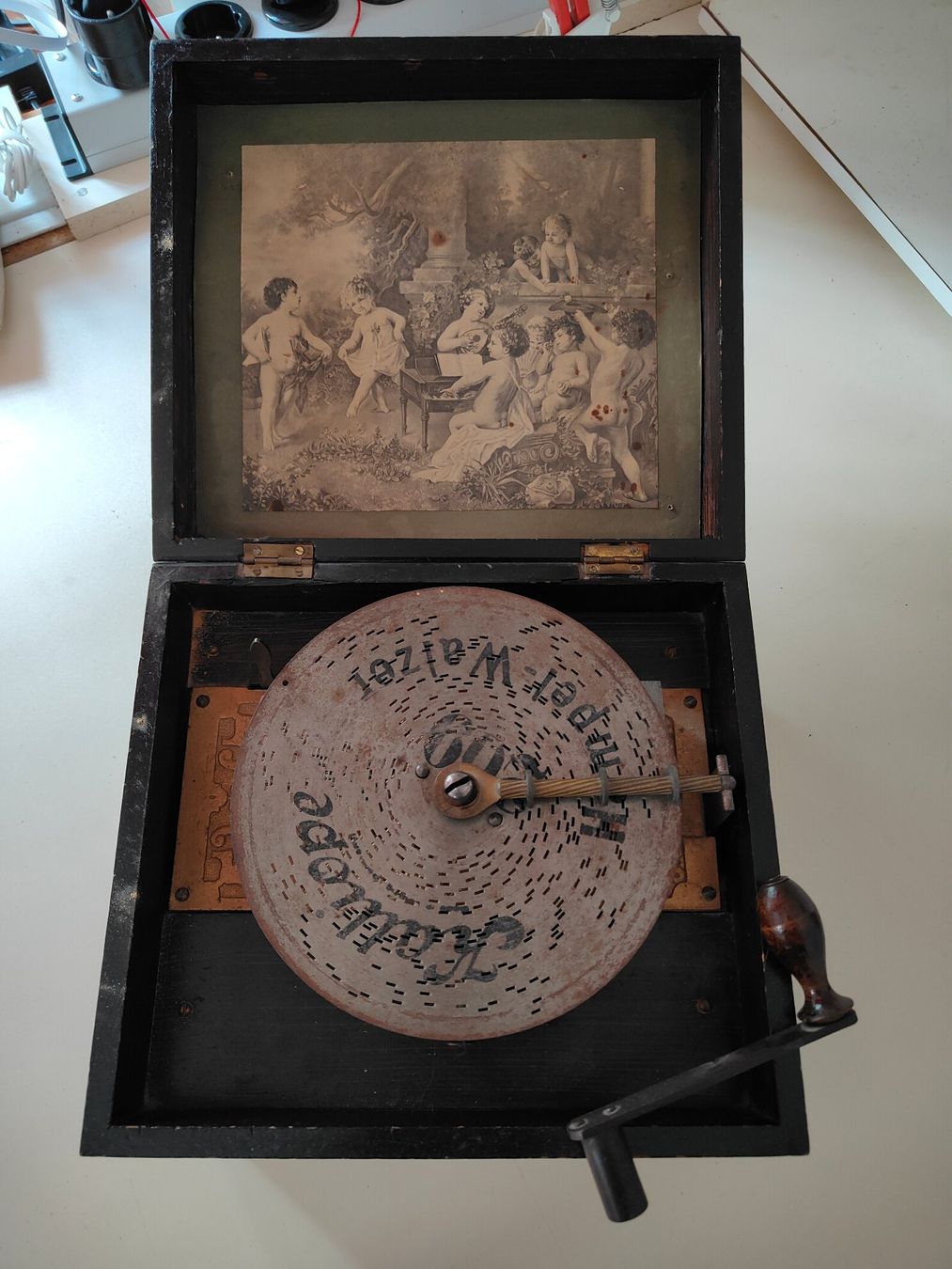 Antike Kalliope Musikdose mit 8 Lochplatten, Rarität (Gebraucht) in Arth für CHF 430 – nur ...