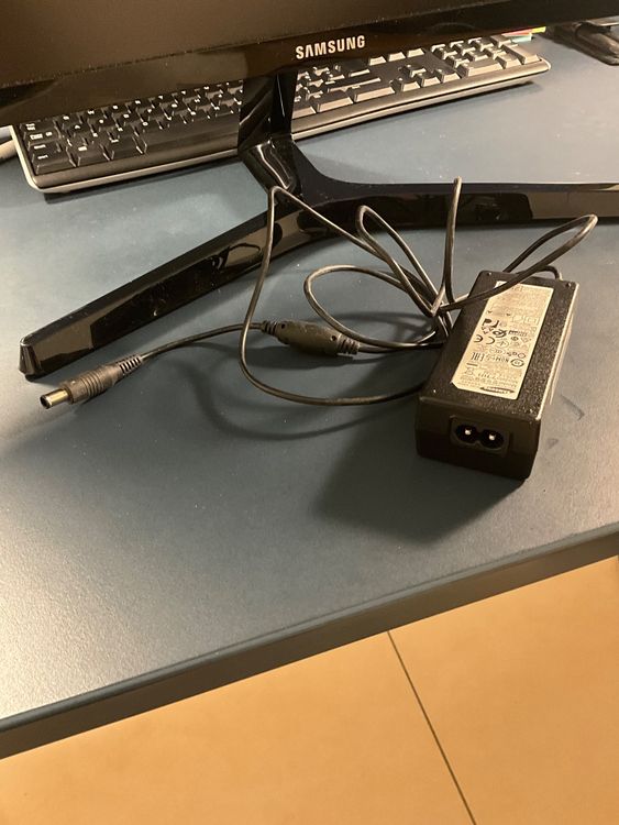 Samsung HDMI 24 inch Color display curved monitor (Gebraucht) in für ...