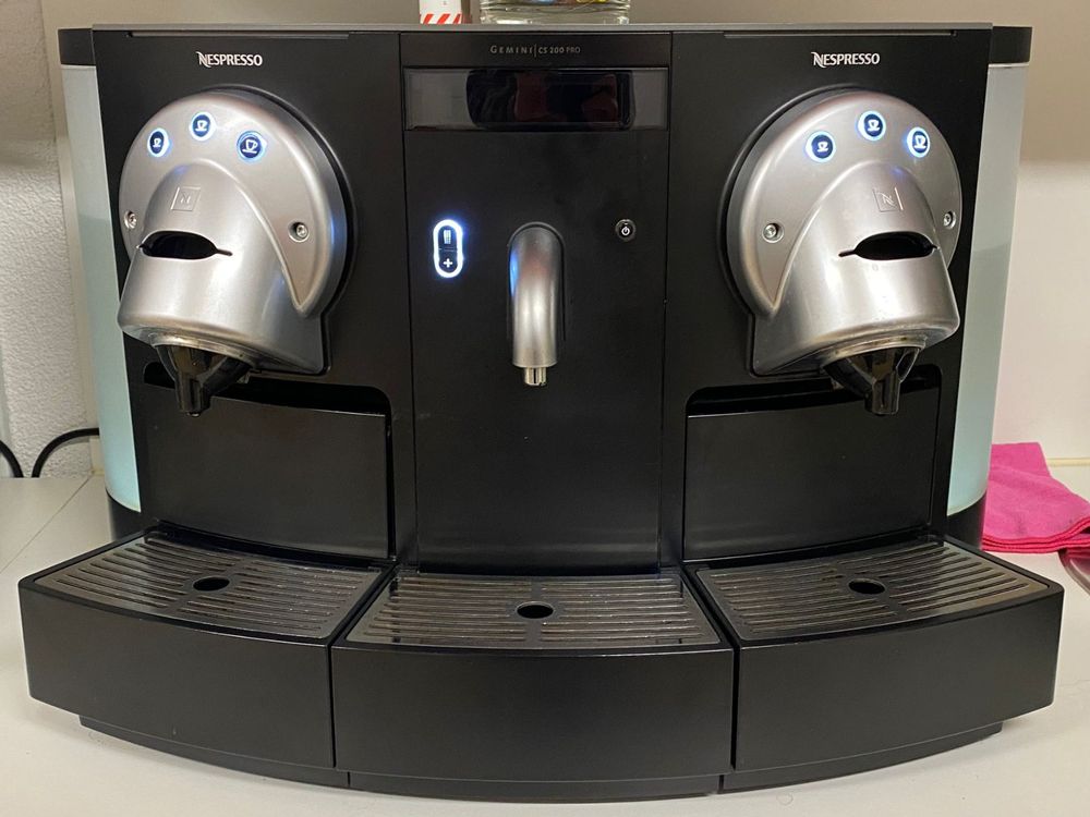 Nespresso GEMINI CS200 Pro-Kaffeemaschine (Gebraucht) in für CHF 200 ...
