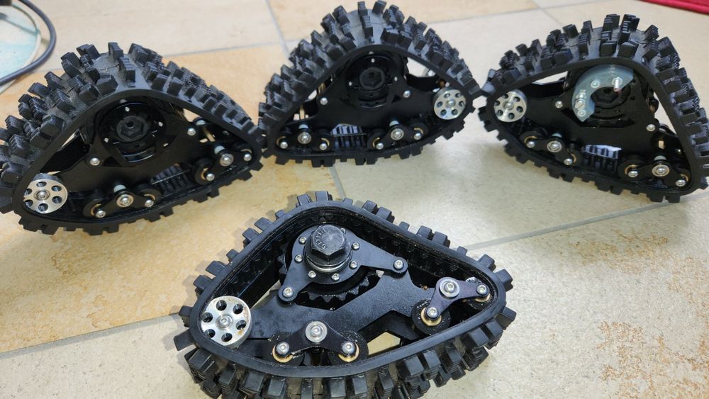 Mattracks for 1/10 RC car crawler track (Neu (gemäss Beschreibung)) in ...