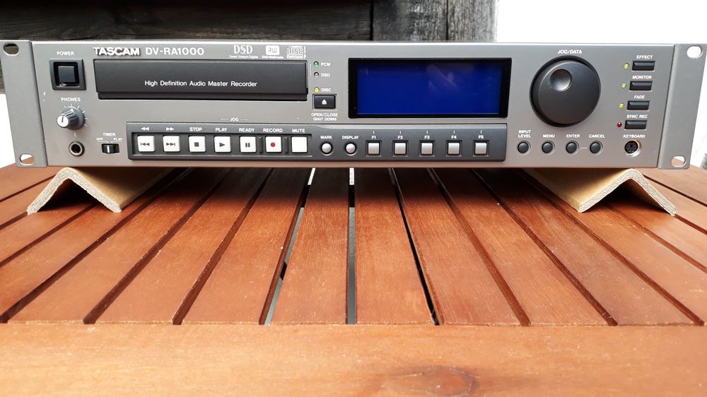 TASCAM DV-RA1000 High Definition Audio Master Recorder (Defekt) in ...