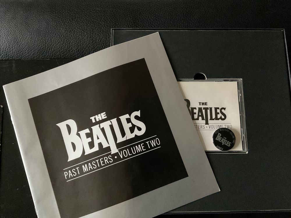 The Beatles Past masters 2 CD + booklet + badge + box (Gebraucht) in ...