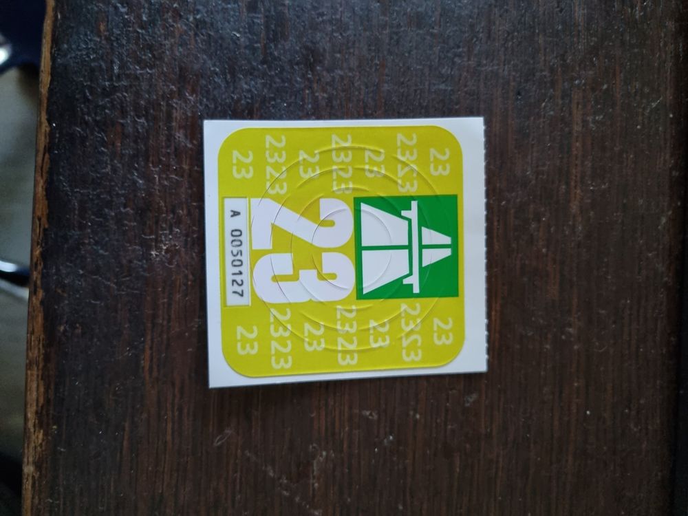 Autobahnvignette 2023, Vignette (Neu und originalverpackt) in Spiez für CHF 29 – mit Lieferung ...