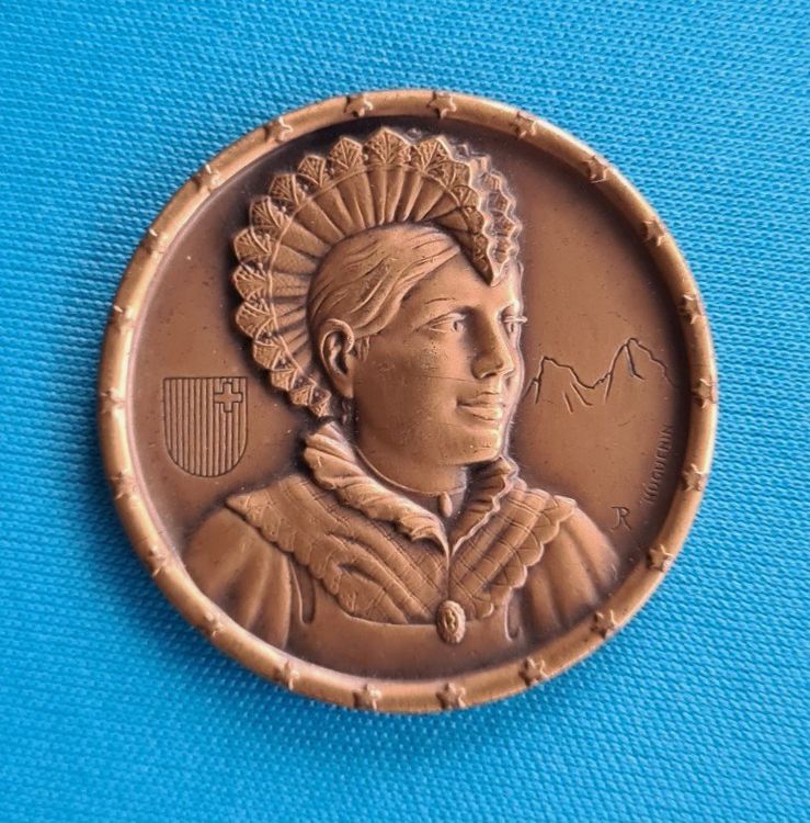 Medaille Trachten Schwyz | Kaufen auf Ricardo Medaille Trachten Schwyz | Kaufen auf Ricardo