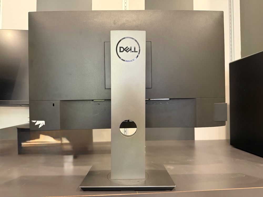 DELL Optiplex 7090 Tower + Écran DELL P2417H 24" (Gebraucht) in La ...