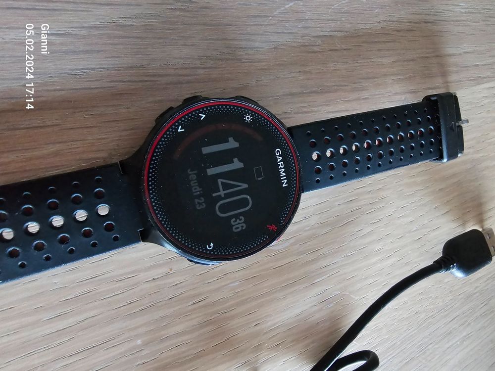 garmin forerunner 235 (D'occasion) à la chaux de fonds pour CHF 31 ...
