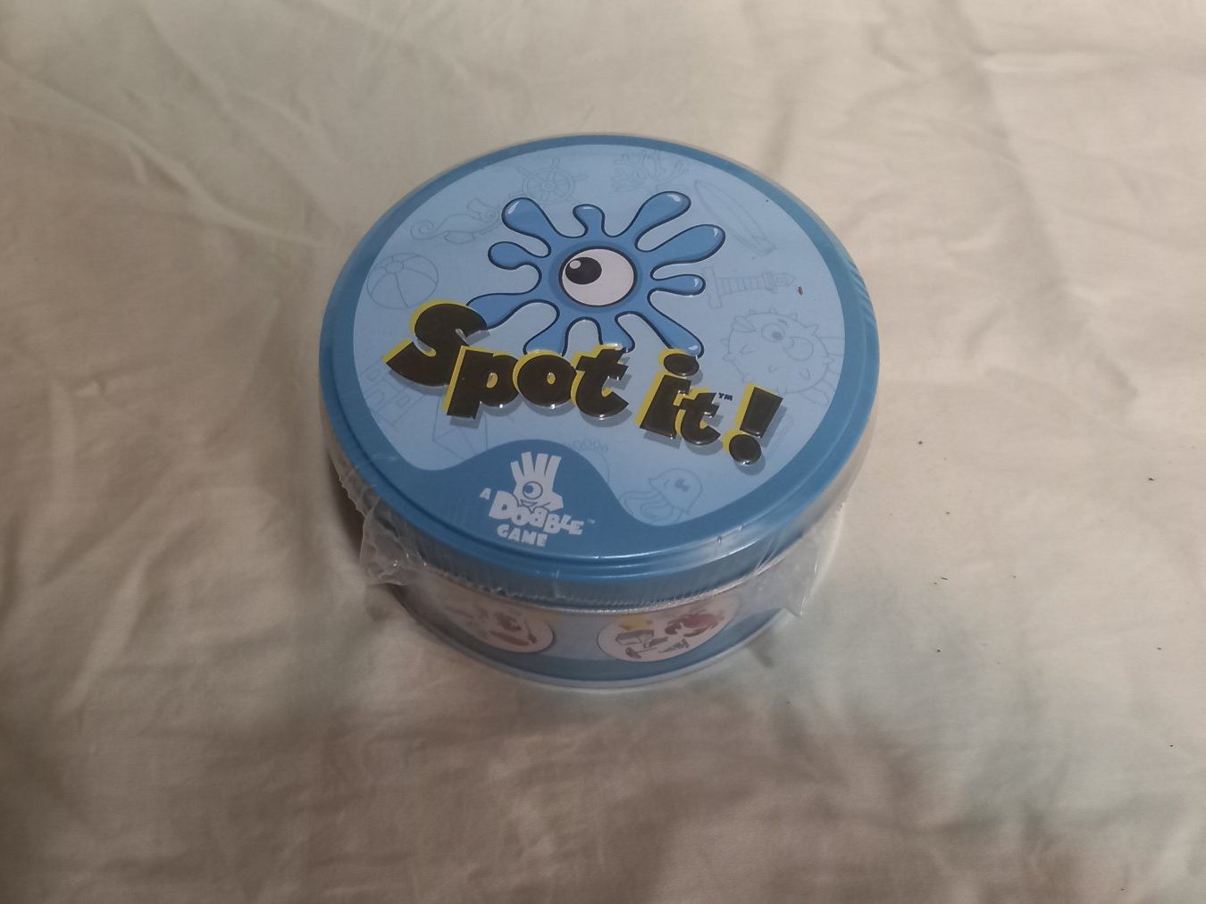 Jeu de société "Spot it" comme neuf, dès 6 ans, complet (Gebraucht) in ...