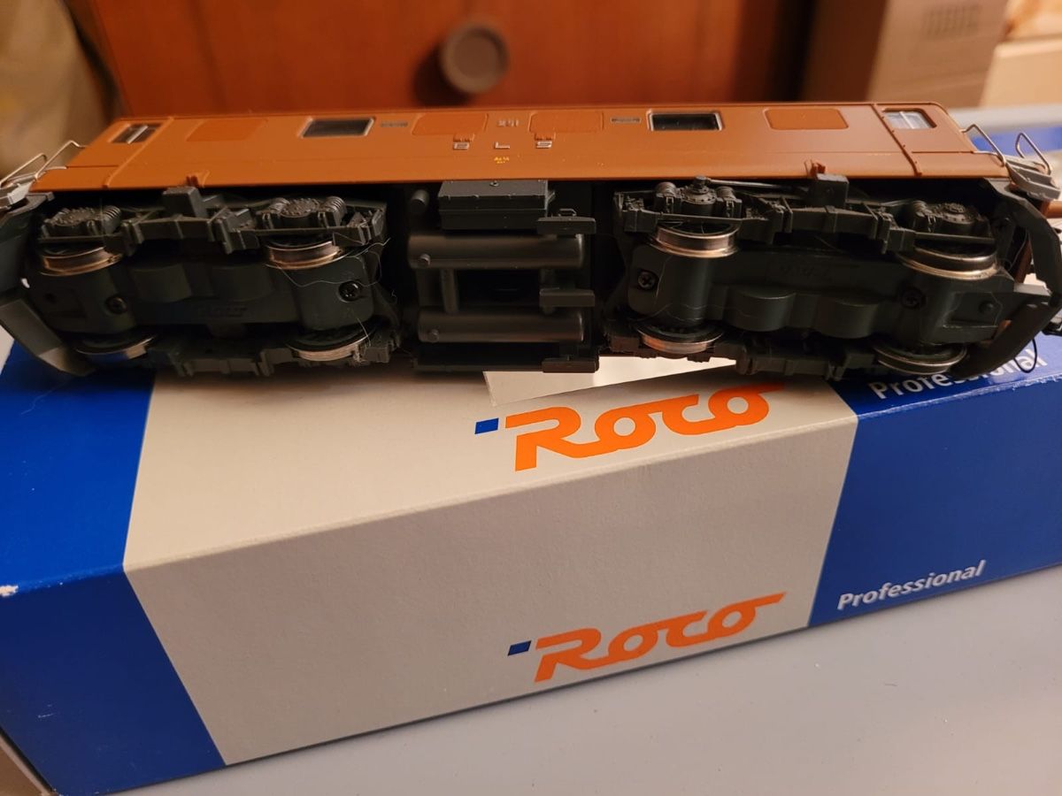 ROCO Ae 4/4 braun BLS DIGITAL (Gebraucht) in Steffisburg für CHF 250 ...