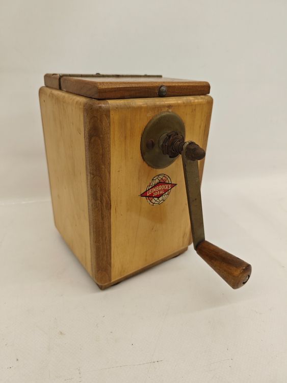 Alte Kaffeemühle Leinbrock's Ideal Holz DDR (Gebraucht) in Toffen für CHF 22 – mit Lieferung auf ...
