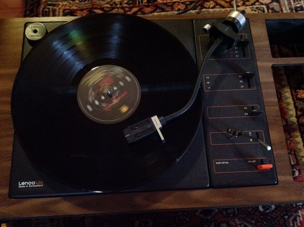 Lenco L84 Plattenspieler | Kaufen auf Ricardo