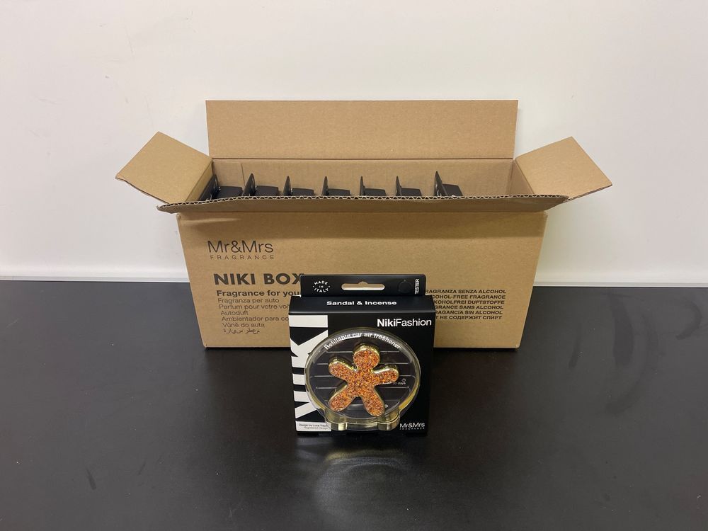 Neu Restposten Auto Duft Lufterfrischer Mr&Mrs Niki (8x) (Neu und originalverpackt) in Inwil für ...