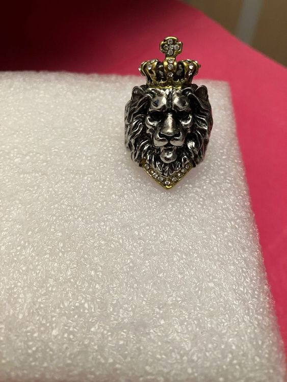 Detailgetreuer silberfarbener Ring Lion King, mit Krone, NEU (Neu ...