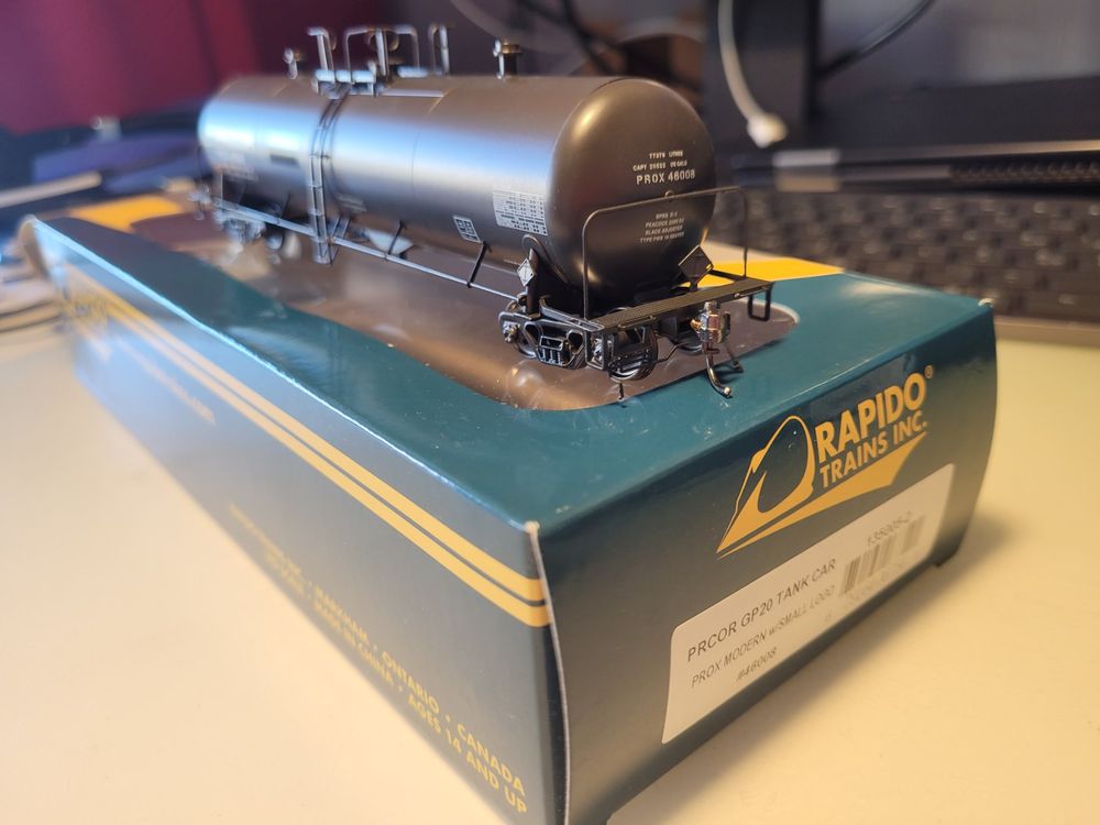 Rapido Trains H0, Procor PROX, Tankcar 20'000 Gal. (Neu und ...