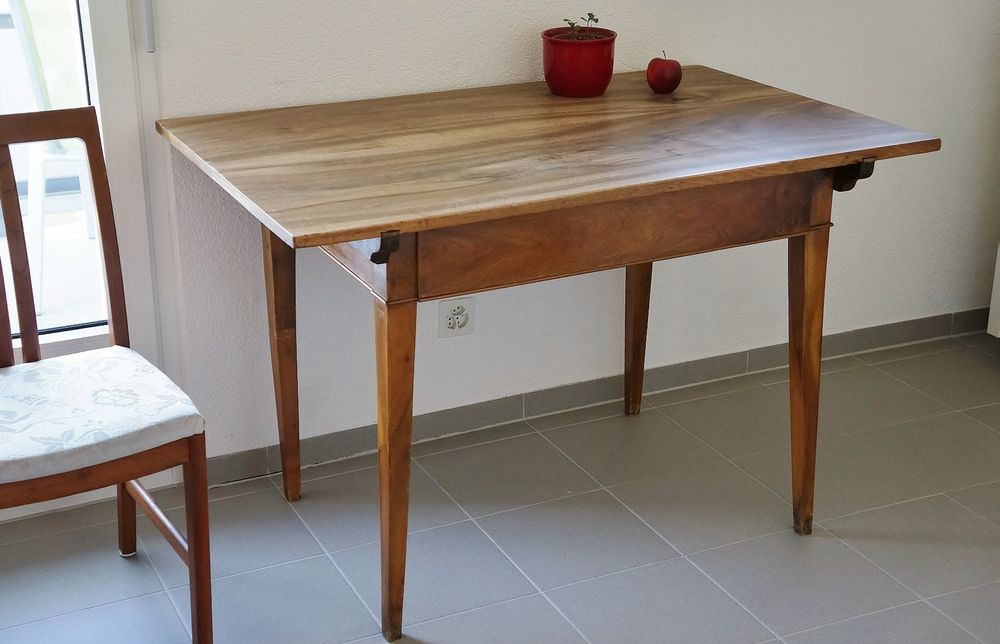 Antiker schlichter Tisch mit Schublade BIEDERMEIER | Kaufen auf Ricardo