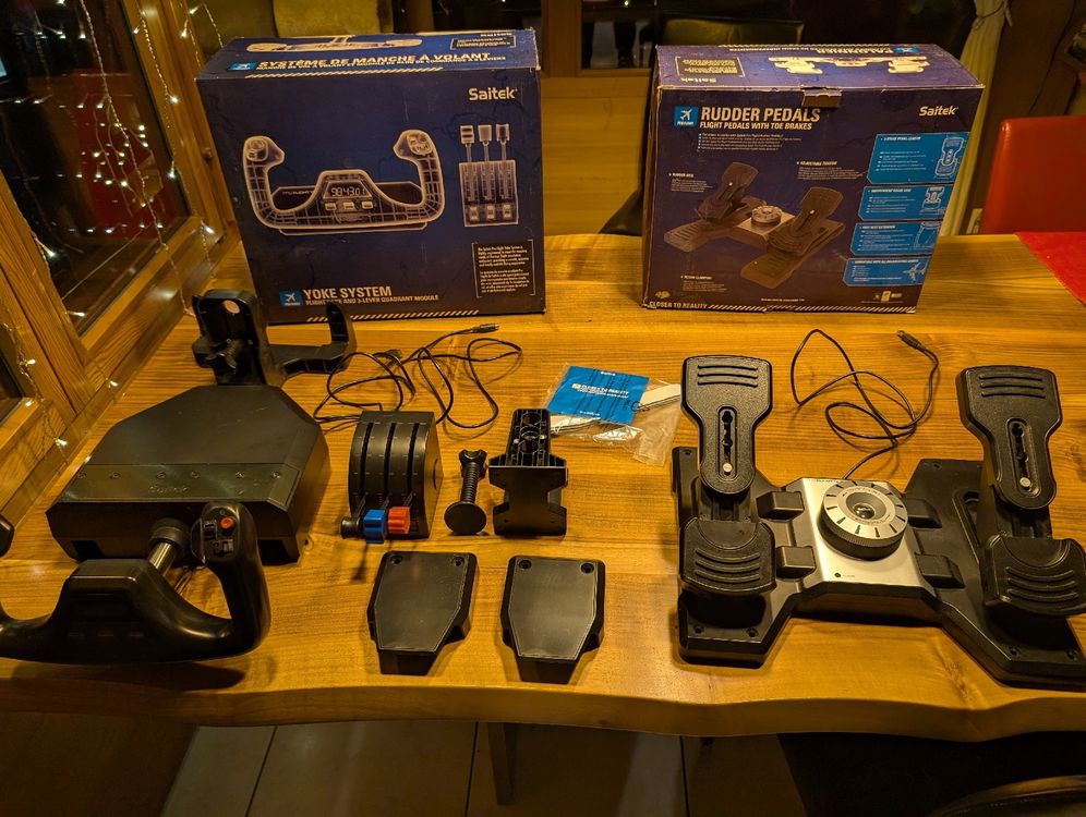 Saitek Pro Flight Yoke System + Pedale (Gebraucht) in Brunnen für CHF ...