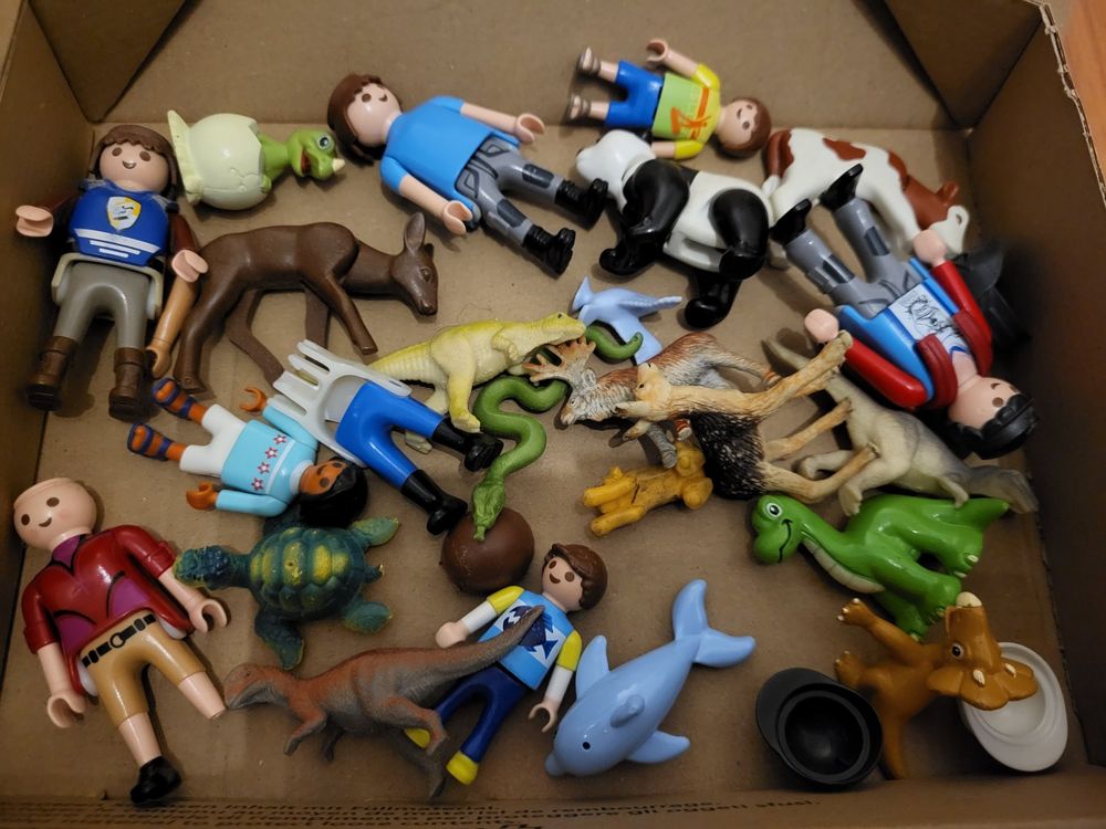 Playmobil Figuren + verschiedene Spielzeug Tiere | Kaufen auf Ricardo