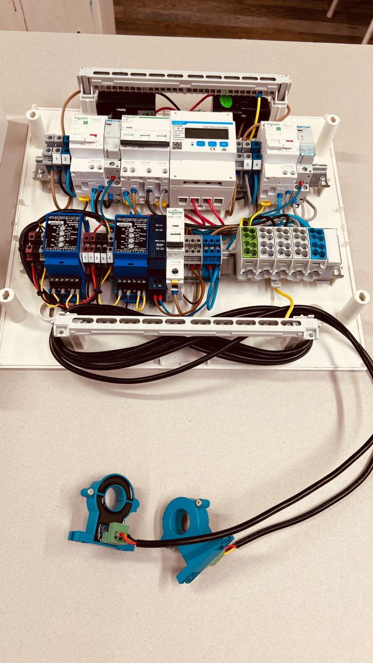 Solar Mining System Whatsminer M50S+ (284 Th/s) (Neu (gemäss ...