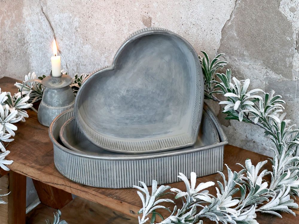 Set mit 3 Tablett's aus Zink mit geriffelten Kanten (Neu und ...