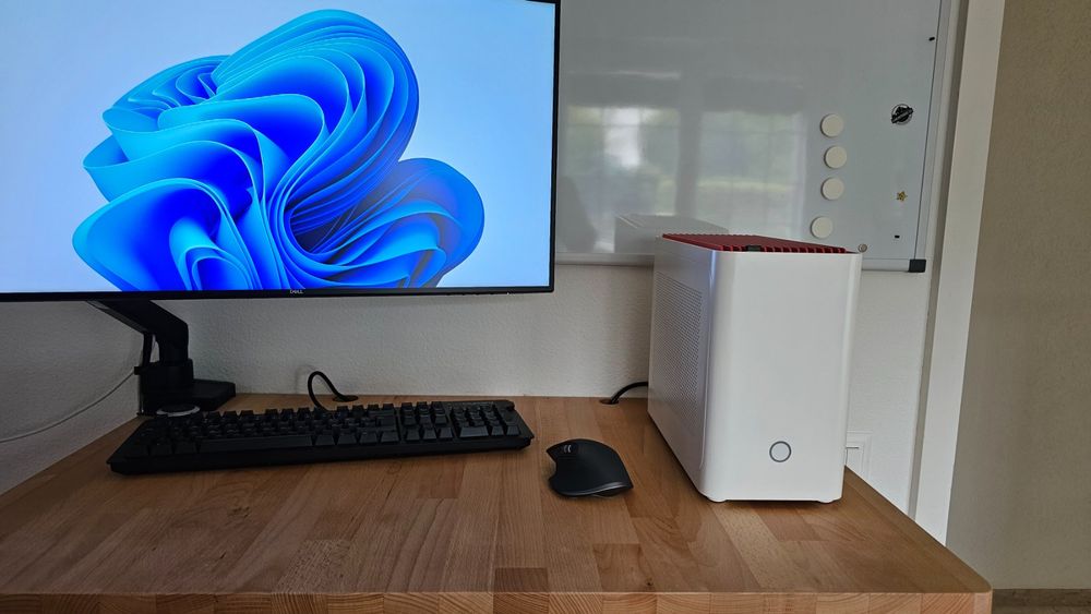 Iqunix ZX-1 Mini-Workstation, 64GB RAM, RTX 4070TI Eagle OC (Gebraucht ...