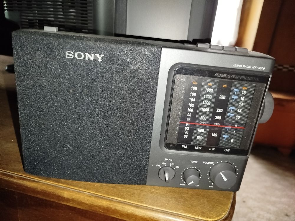 Sony ICF-6800 Radio (Gebraucht) in Stalden VS für CHF 7 – mit Lieferung ...