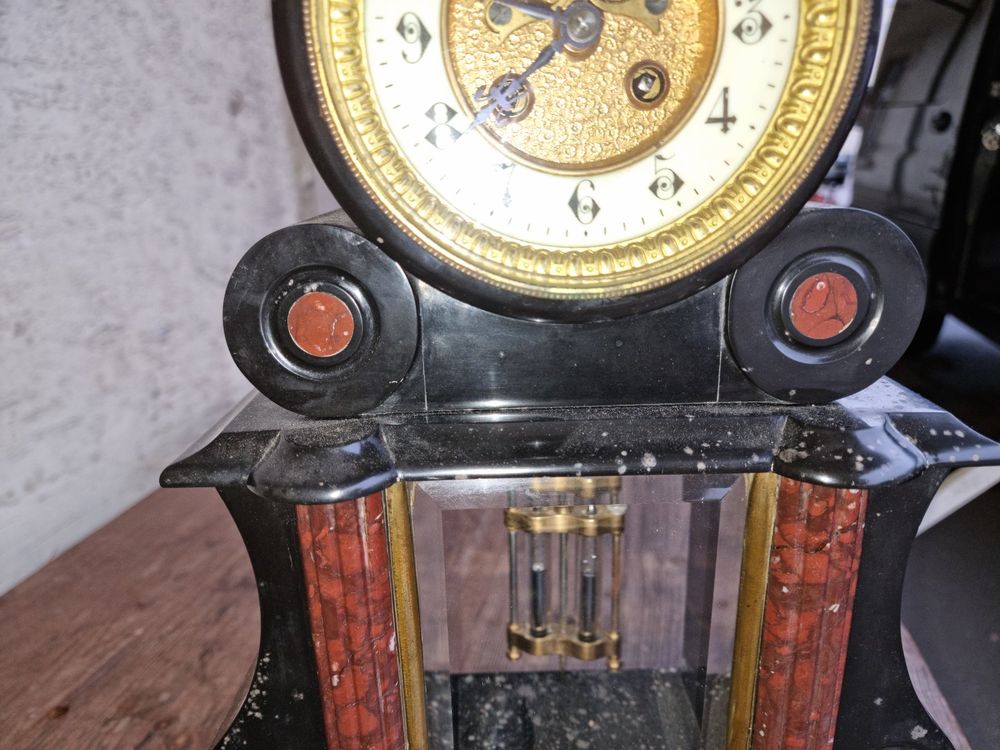 Antike schwarze Mamoruhr Kaminuhr (Gebraucht) in Wil SG für CHF 300 – nur Abholung auf Ricardo ...