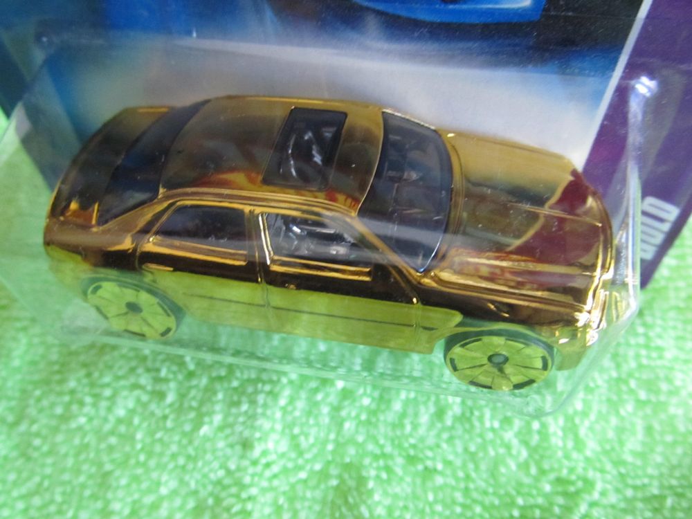 5) Chrysler 300 C, Hot Wheels, GOLD Serie (Neu und originalverpackt) in ...