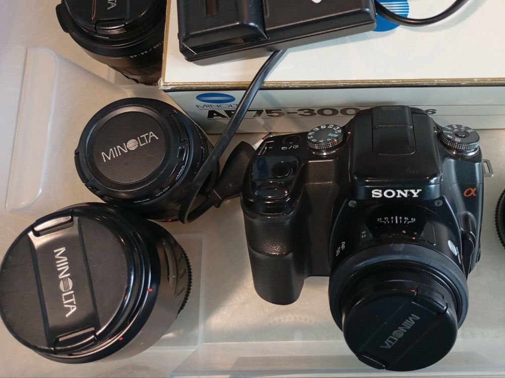 Sony Alpha 100 + 5 Lense AF 50 50 Macro 28-105 35-105 75-300 (Gebraucht ...