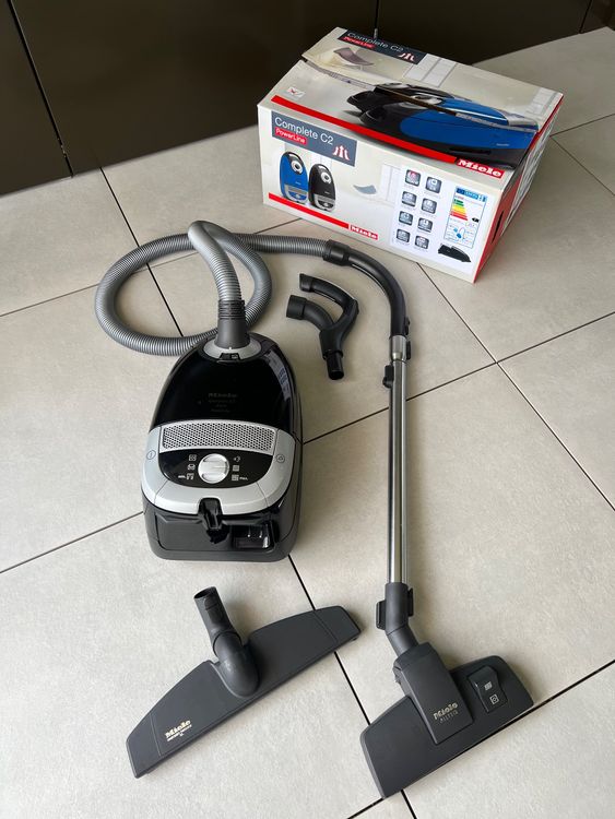 Miele Complete C2 Black Staubsauger (Gebraucht) in Ottenbach für CHF 85 ...