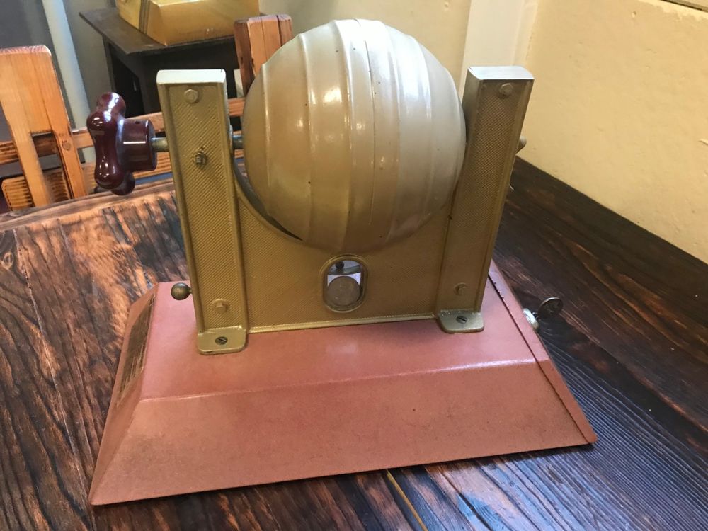 Altes Tol Boul Counter Game mit Münzeinwurf ~1930 (Gebraucht) in Sugiez ...