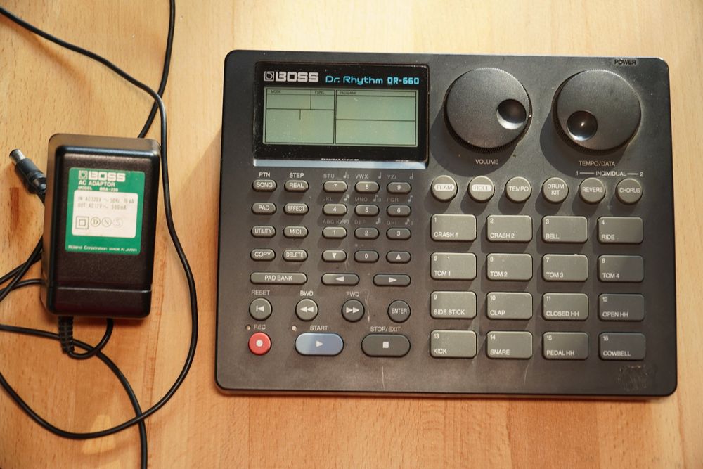 Boss - DR-660 Dr. Rhythm Drum Machine | Kaufen auf Ricardo