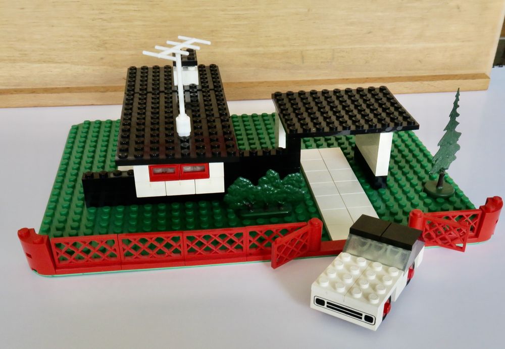 Lego 345 Haus mit Kleinwagen (Gebraucht) in Seuzach für CHF 21 – mit ...