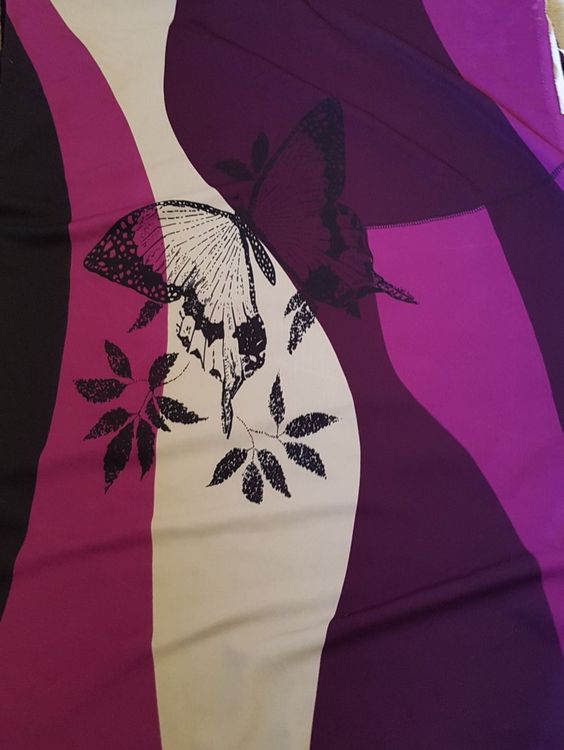 Stoff dehnbar (Neu und originalverpackt) in geroldswil für CHF 18 – mit Lieferung auf Ricardo kaufen