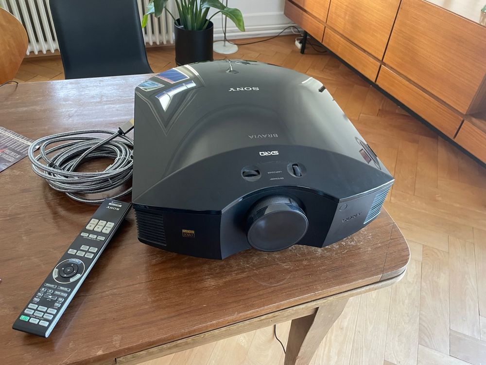 Sony BRAVIA VPL-HW15 Projector HD | Kaufen auf Ricardo