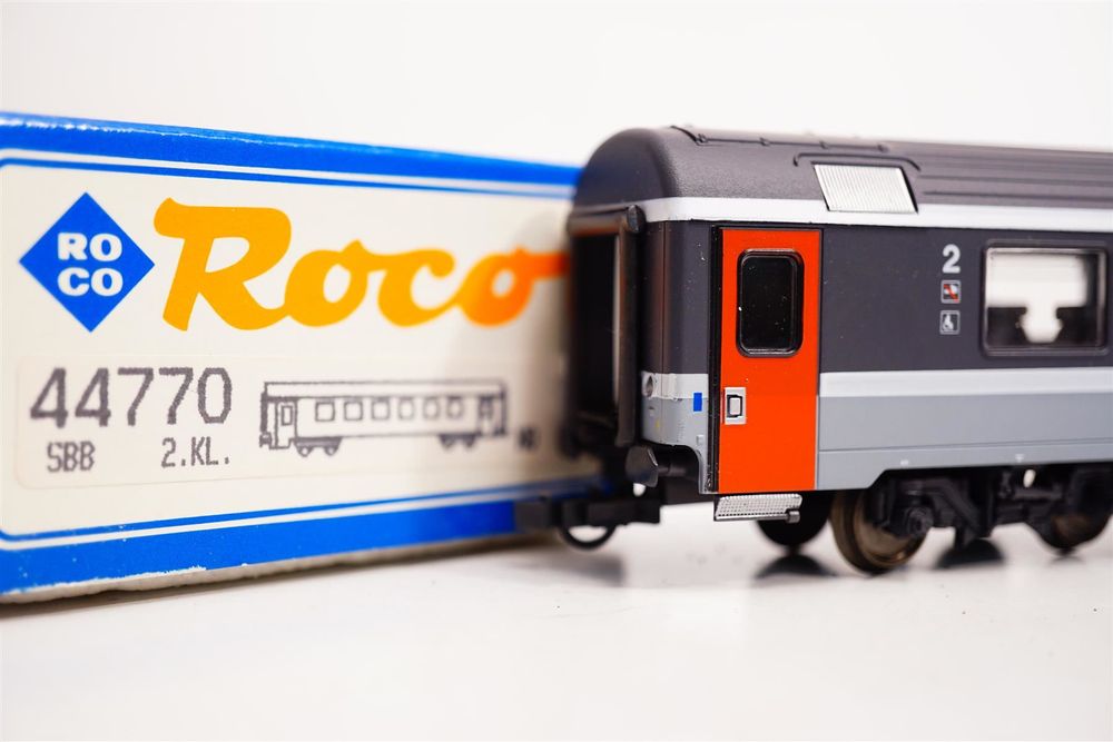 1s Roco 44770 SBB 2. Kl PW Grossraum 2) (Gebraucht) in Thun für CHF 44. ...