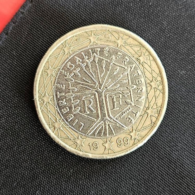 Pièce de 1euro arbre de vie (D'occasion) à Vétroz pour CHF 30 – retrait ...
