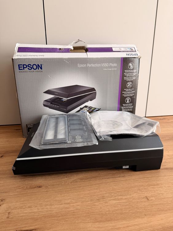 EPSON Perfection V550 Photo / Top Negativ Scanner (Gebraucht) in ...