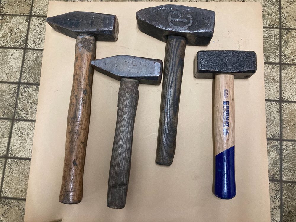 4 x Hammer (Gebraucht) in Möhlin für CHF 64 – mit Lieferung auf Ricardo ...