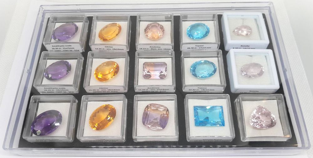 Coffret collection N°7 - 247.07 ct - Valeur 7'239.- Fr (Neuf (Voir ...