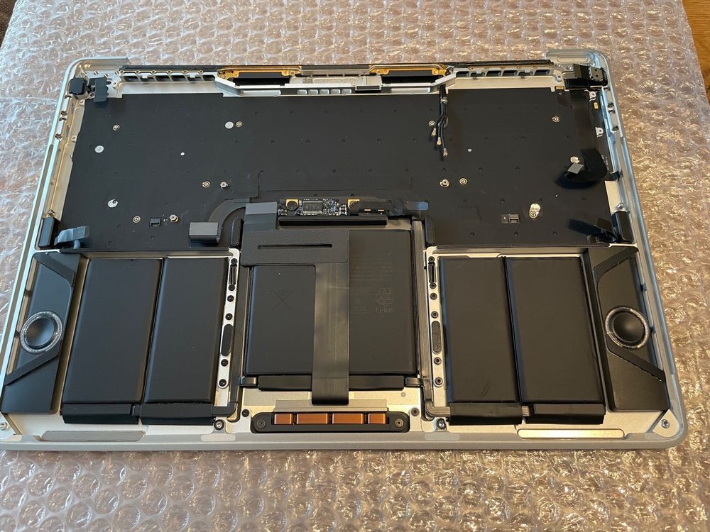 Apple MacBook Pro 13 A1706 2016 2017 Topcase Gehäuse | Kaufen auf Ricardo