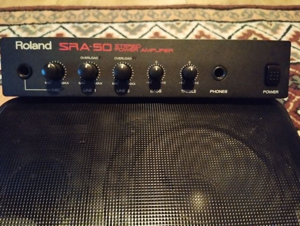 Roland Studio Monitors & Power Amp (Gebraucht) in Heitenried für CHF 75 ...