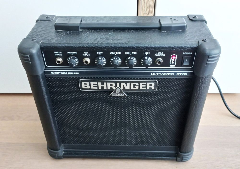 Behringer Bass Verstärker (Gebraucht) in Liebefeld für CHF 80 – mit ...
