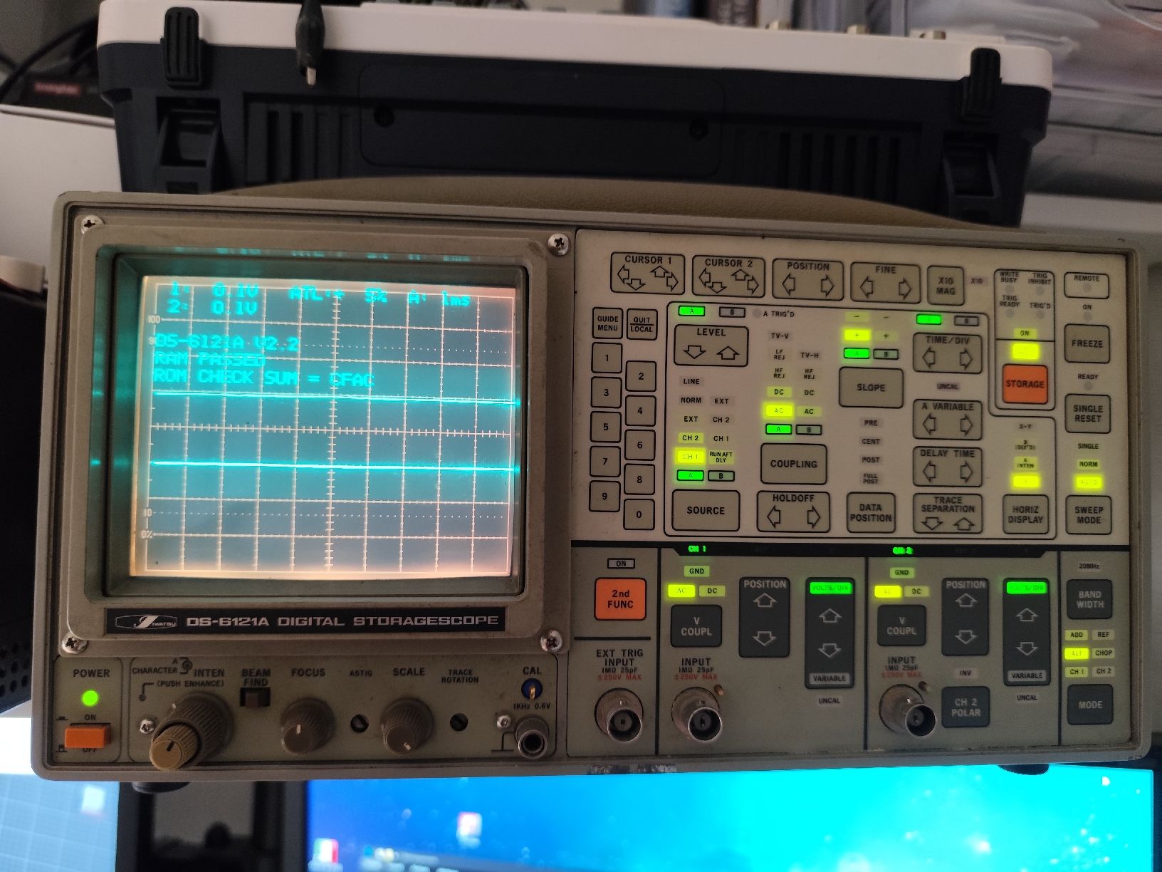 Oscilloscope DS-6121A avec 2 sondes (Gebraucht) in Neuchâtel für CHF 100 – mit Lieferung auf ...