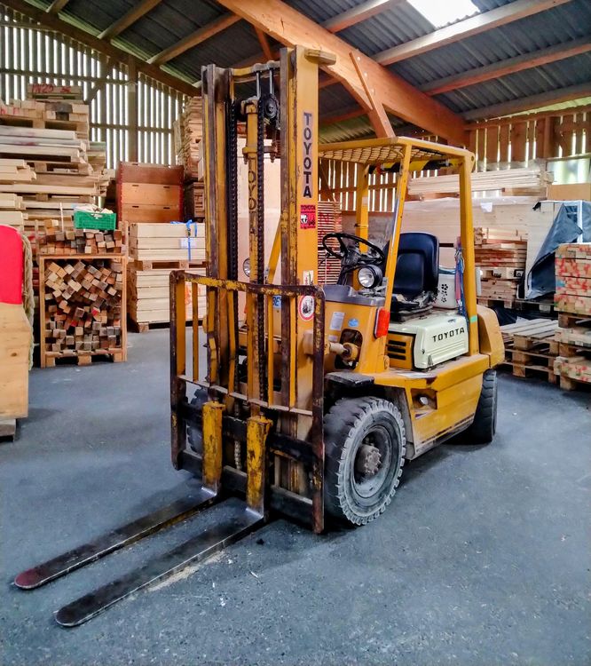 Toyota Gabelstapler 42-3FG 20 aus erster Hand (Gebraucht) in Hofstetten ...