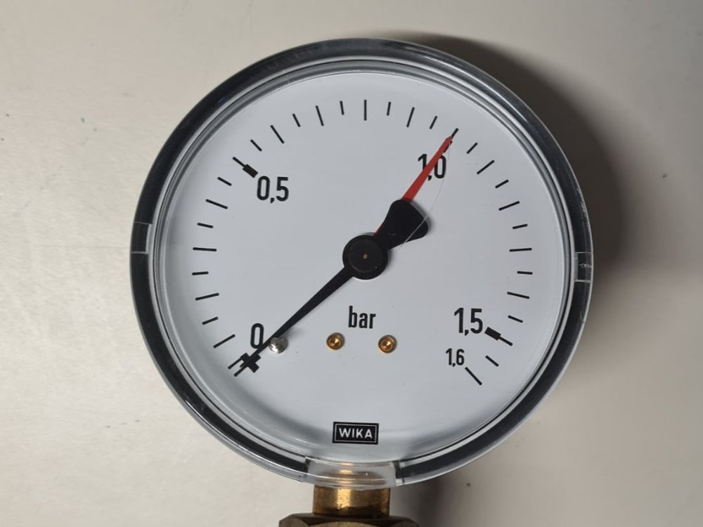 Manometer WIKA 1.6 bar | Kaufen auf Ricardo