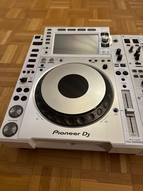Dj set Pioneer (2 cdj 2000 nxs2+djm 900 nxs2)limited edition | Kaufen auf Ricardo
