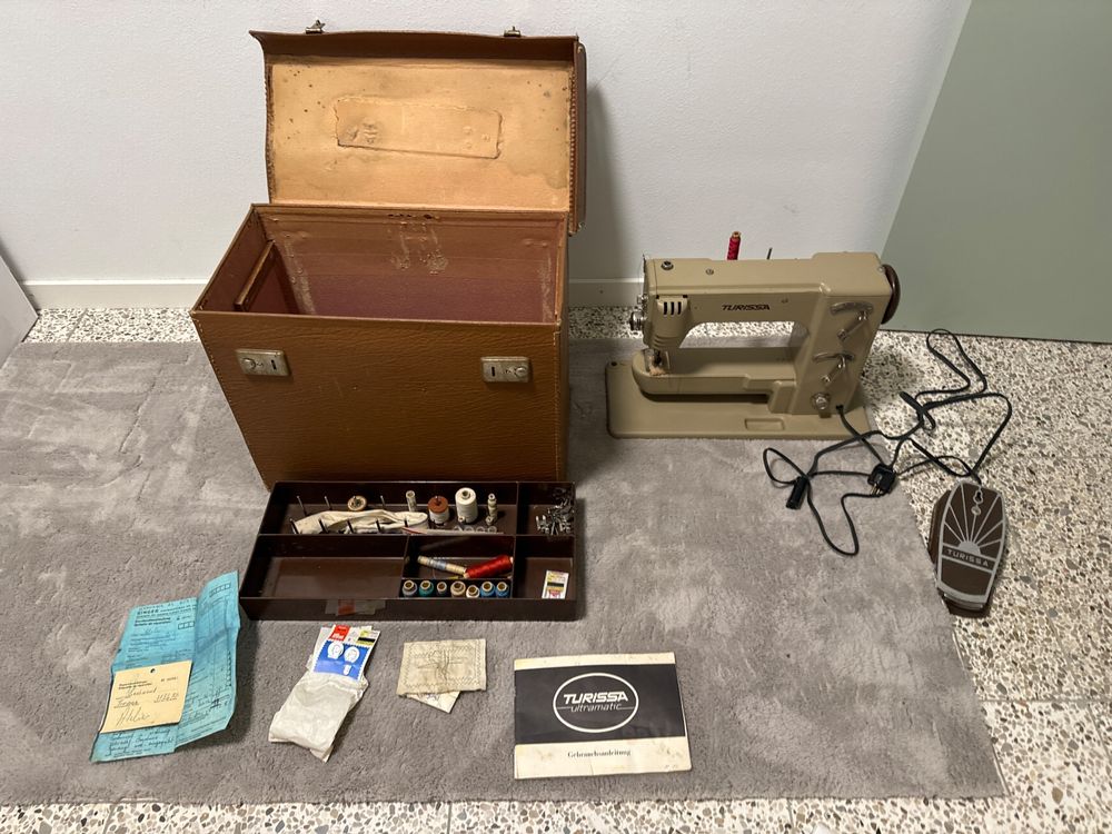 TURISSA ultramatic Nähmaschine mit Zubehör (Gebraucht) in Zürich für ...