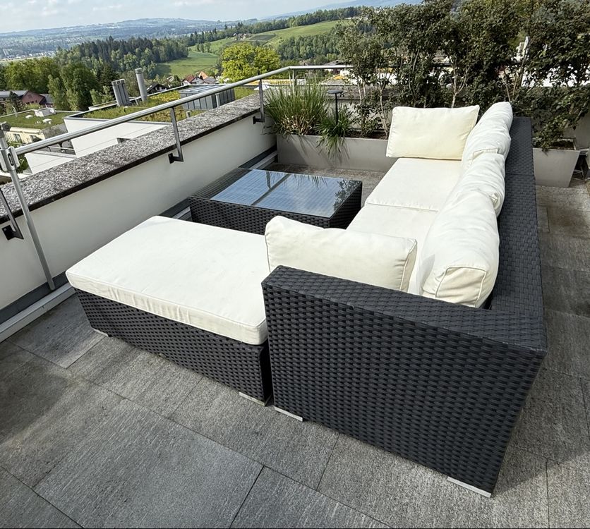 Balkon Lounge Set aus Rattan mit Tisch und Polster (Gebraucht) in ...